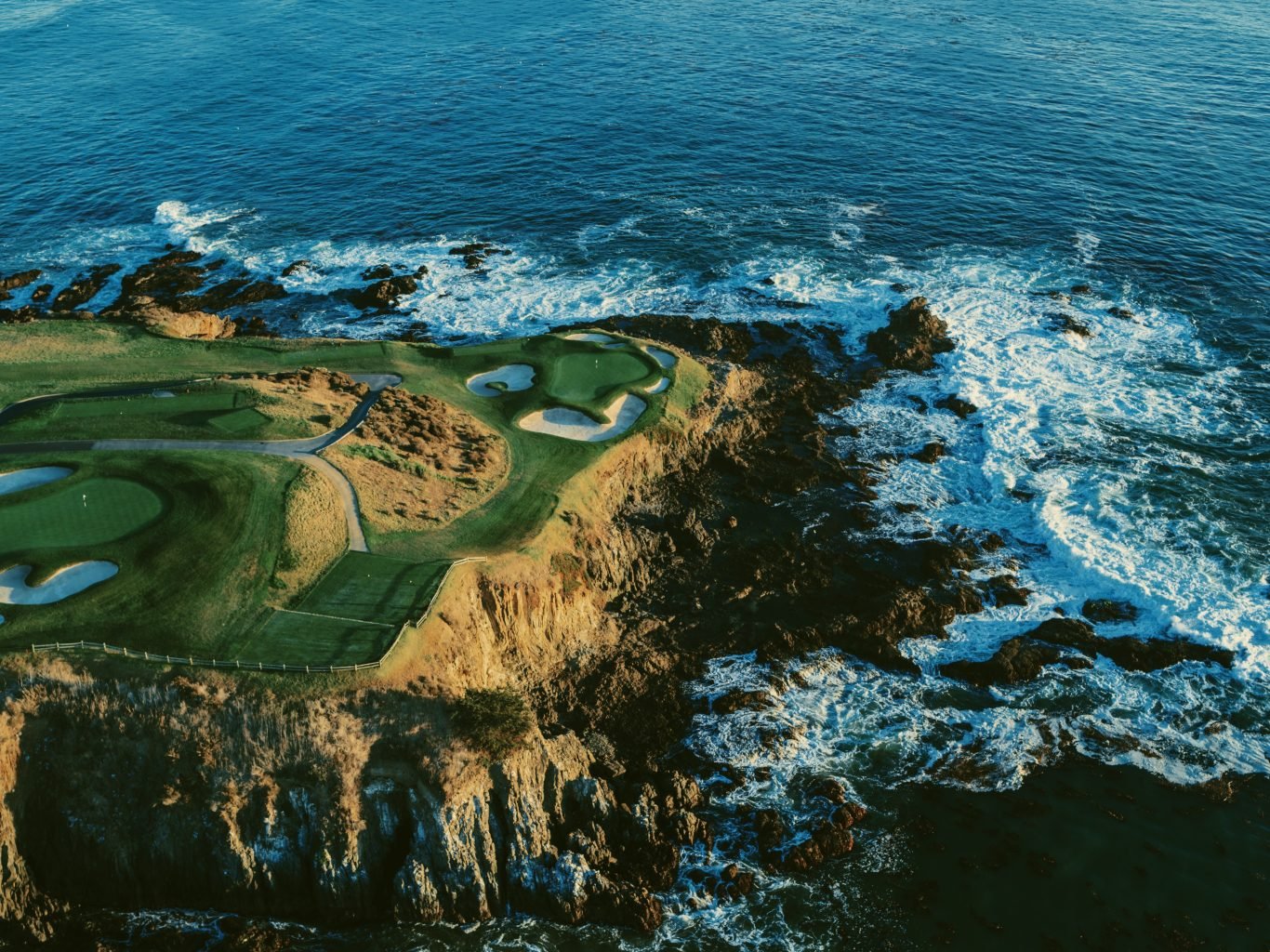 A Beginner's Guide to Pebble Beach Golf Links
